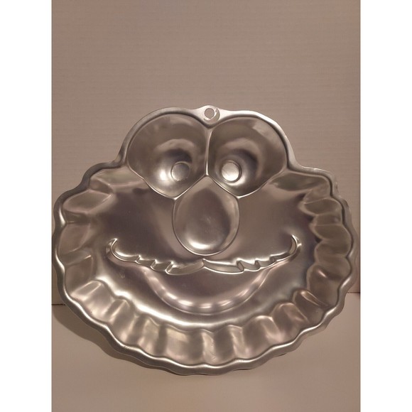 Wilton | Kitchen | Vintage 202 Wiltons Elmo Face Sesame Street Cake Pan ...